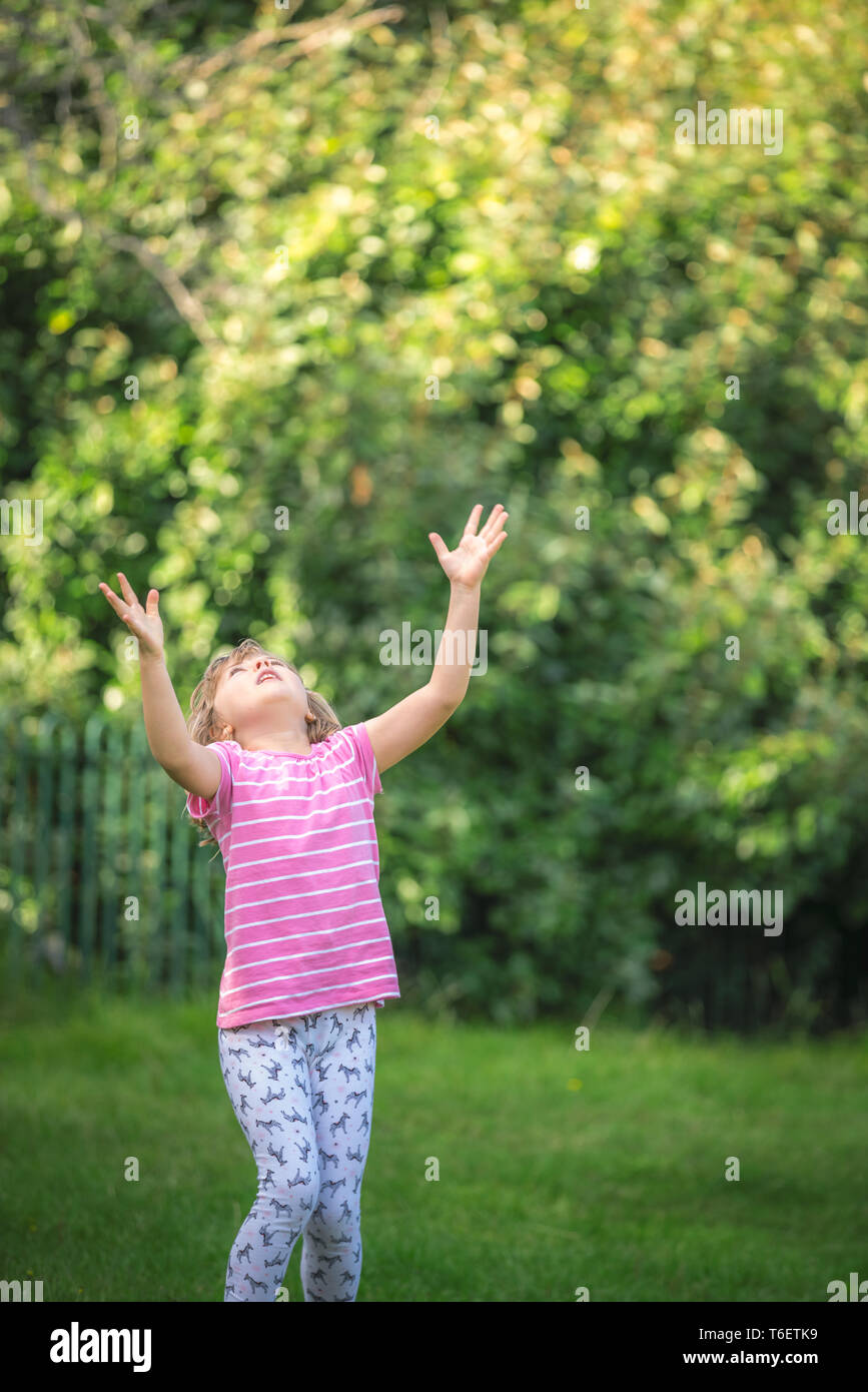 Catch ball hands hi-res stock photography and images - Alamy