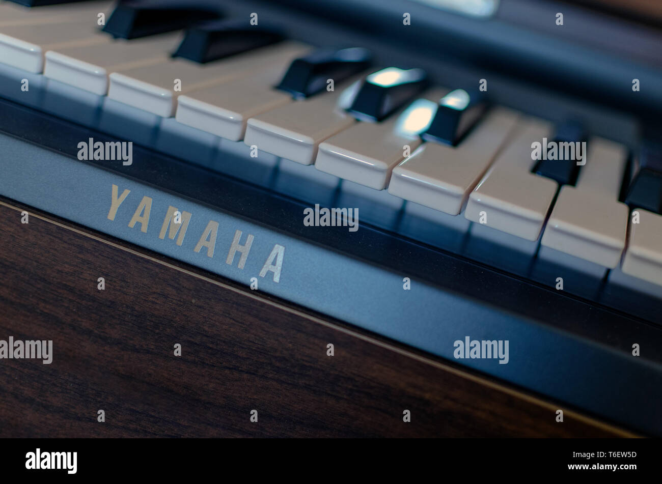 MADRID, SPAIN - ABRIL 27, 2019: Yamaha electronic organ keyboard. music ...