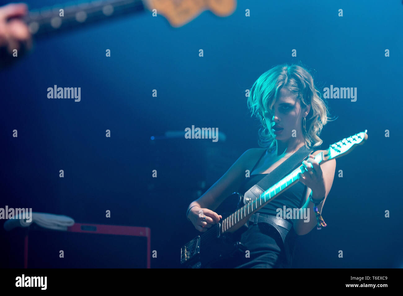 Wolf alice rock band hi-res stock photography and images - Alamy