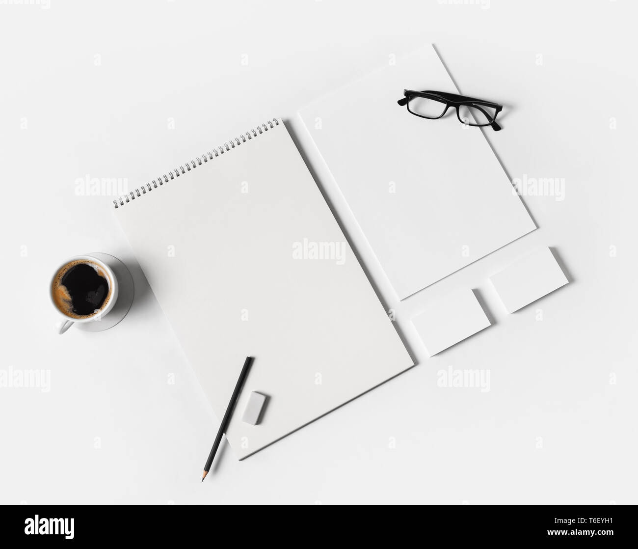Blank spiral notepad presentation hi-res stock photography and images ...