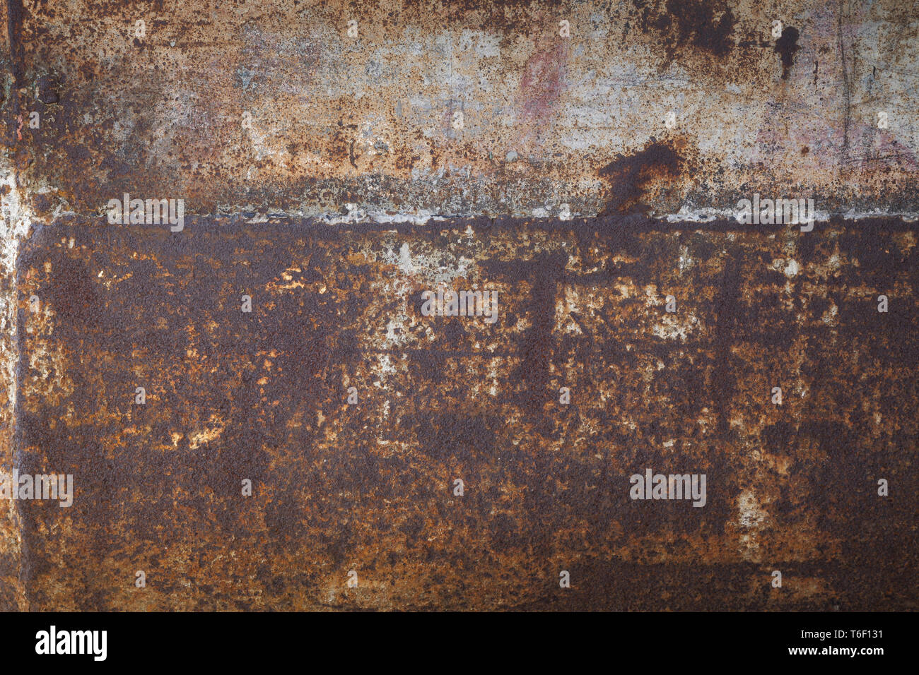 Metal plate with rust Stock Photo - Alamy