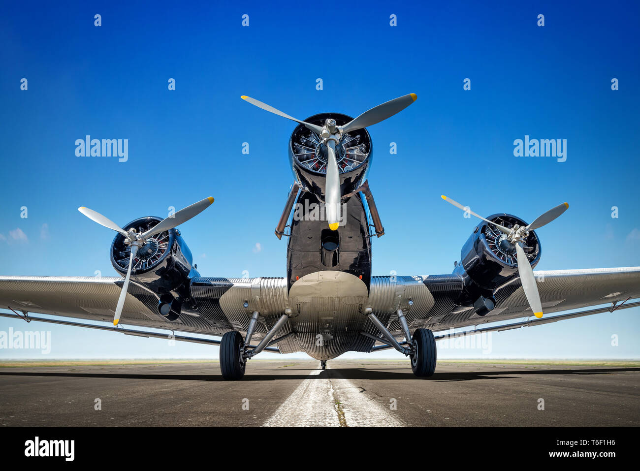 Wing start hi-res stock photography and images - Alamy