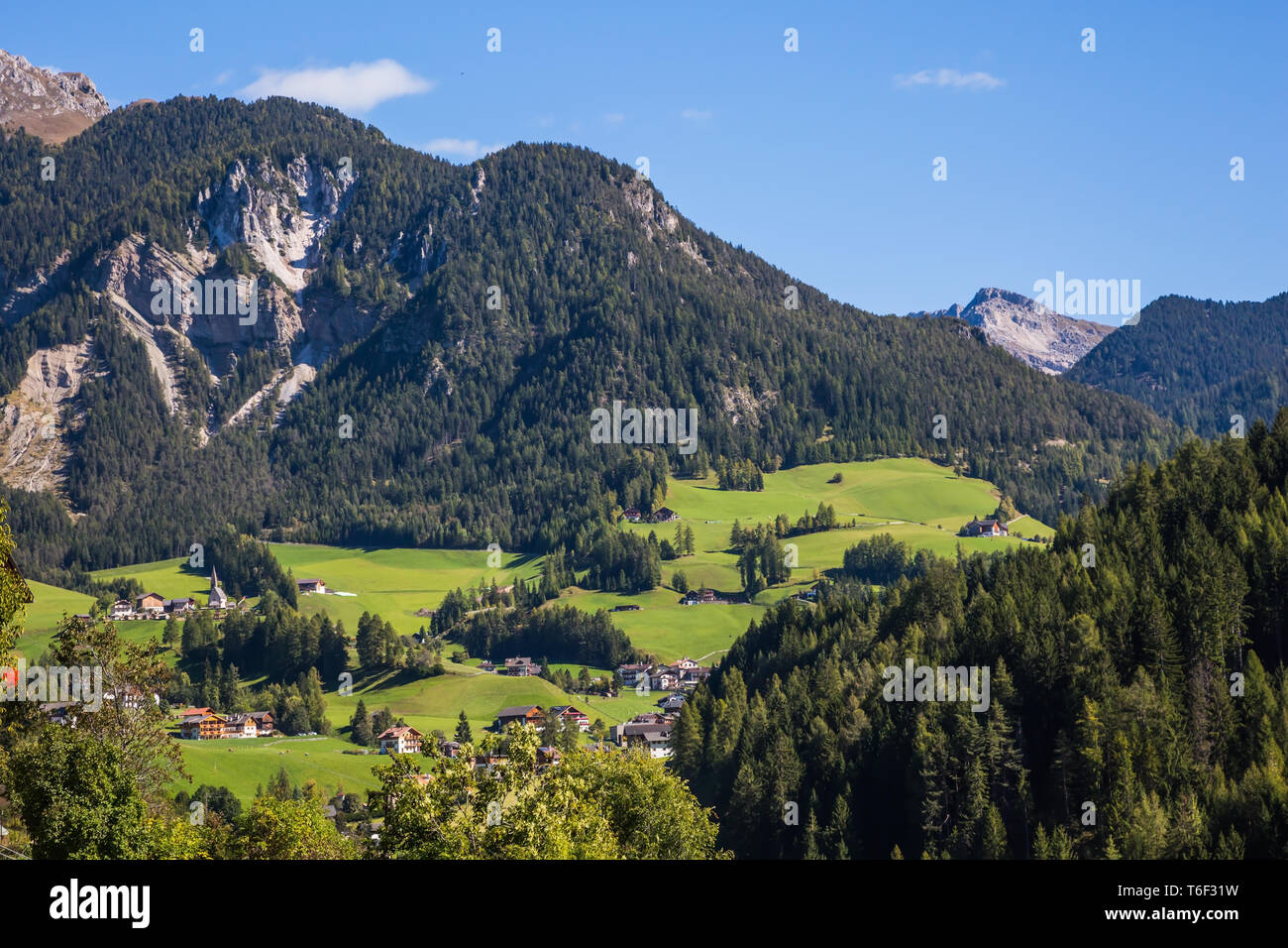 Picturesque mountains mountain hi-res stock photography and images - Alamy