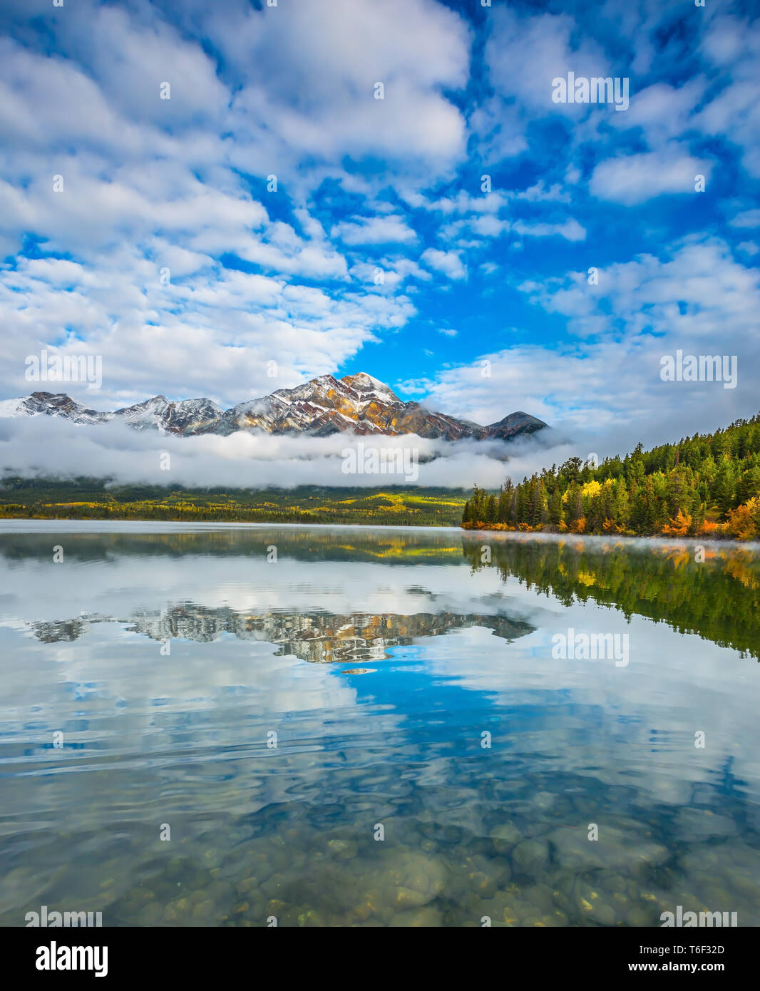 Scenic pyramids hi-res stock photography and images - Alamy