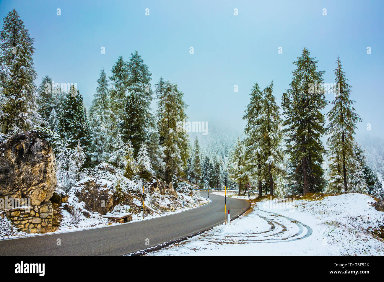 View wet rural road hi-res stock photography and images - Alamy