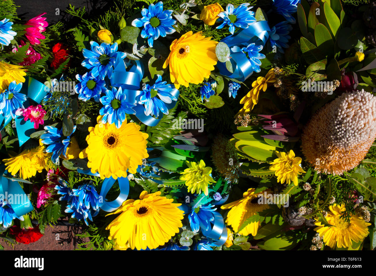 Colorful floral wreaths for Anzac Day holiday memorial celebrations ...