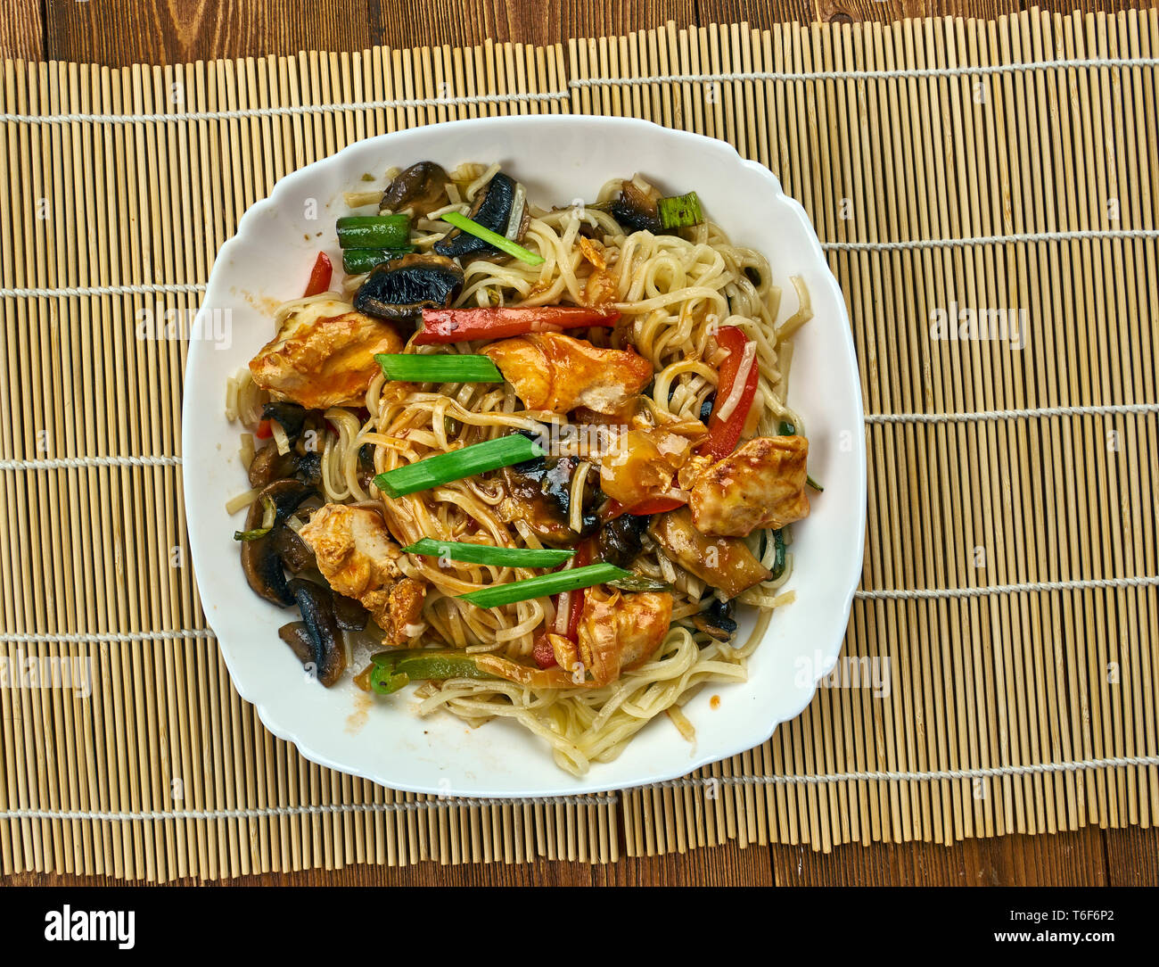 Chicken chowmein hi-res stock photography and images - Alamy