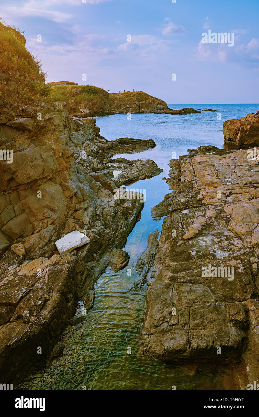 Littoral rocky surface hi-res stock photography and images - Alamy