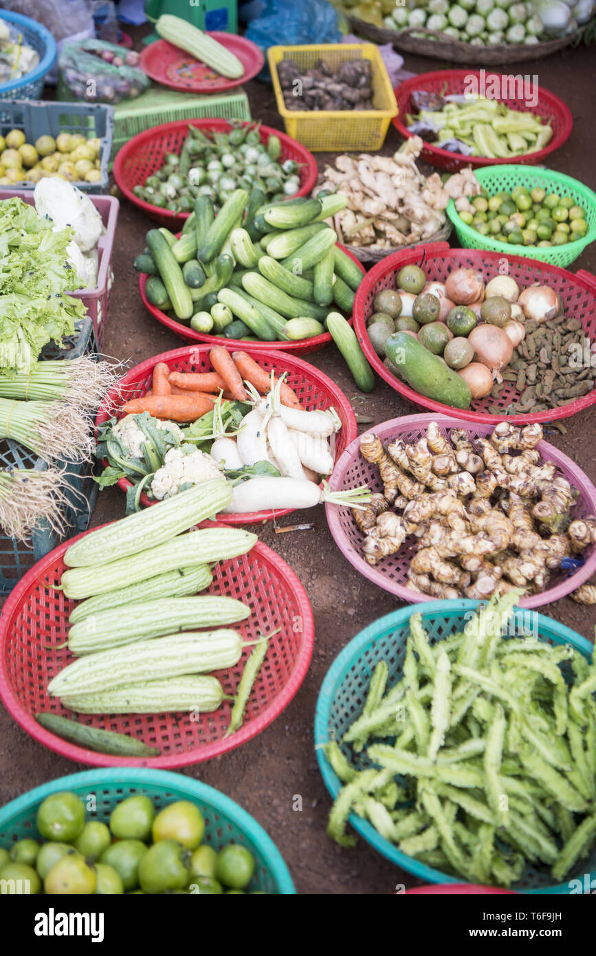 Cambodia vegetable market hi-res stock photography and images - Alamy