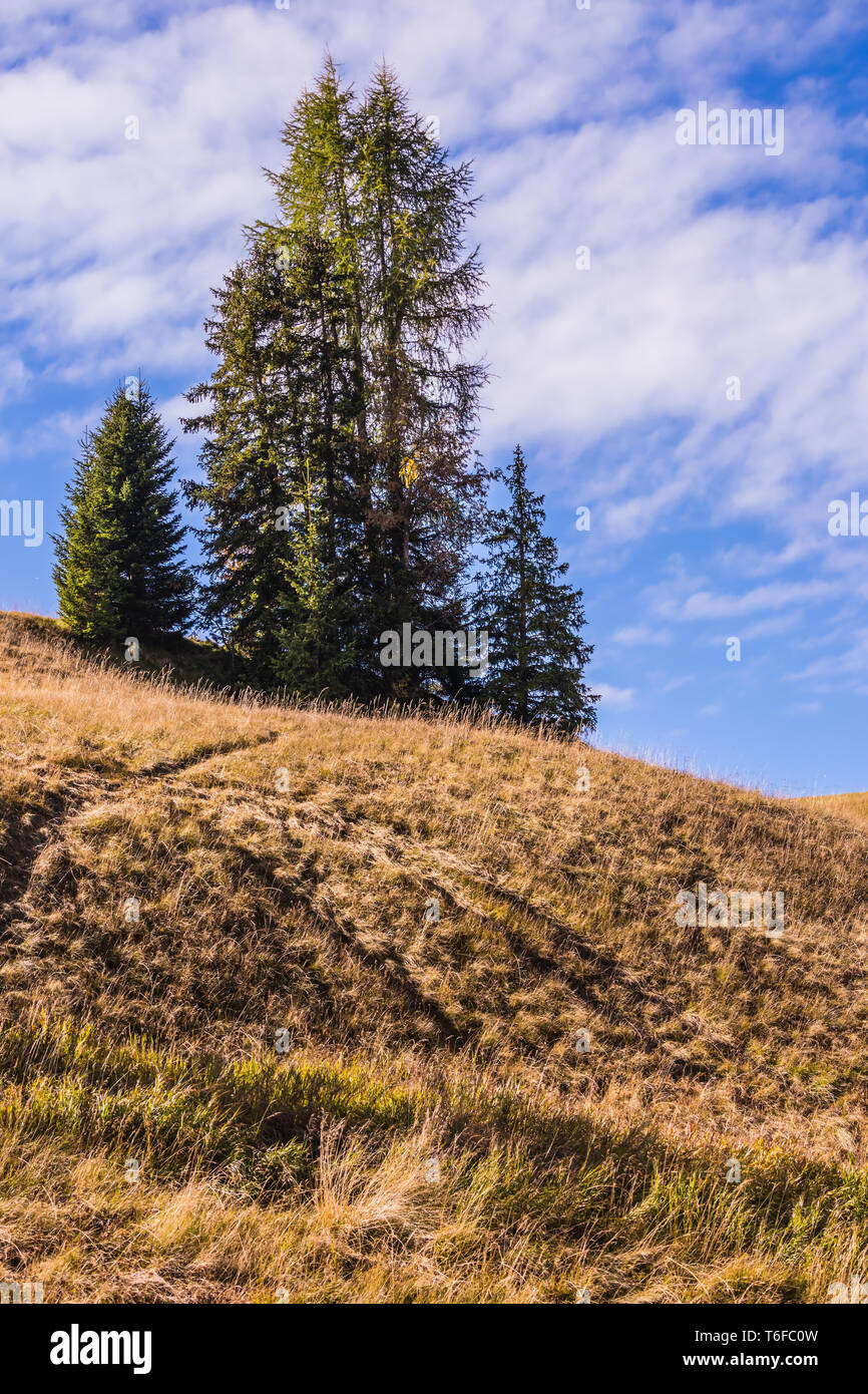 Hill in fall hi-res stock photography and images - Alamy