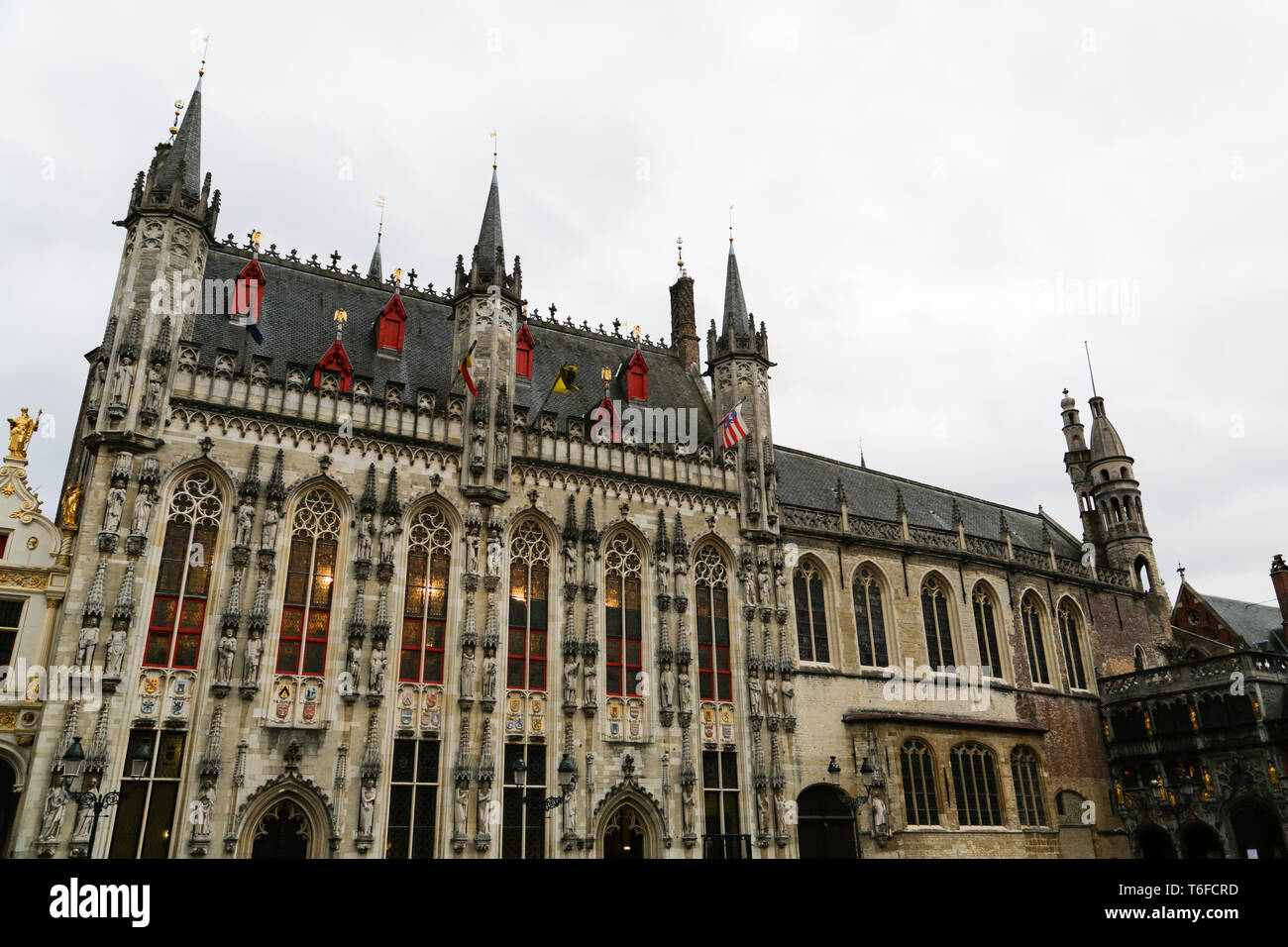 Belfry market hall bruges hi-res stock photography and images - Alamy