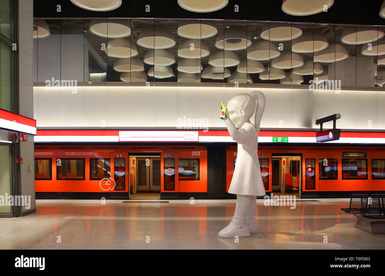 Interior of the Tapiola metro station Stock Photo - Alamy