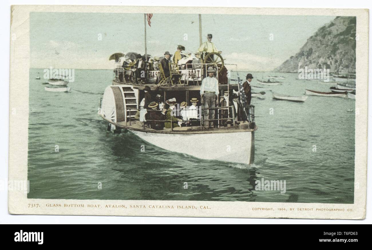 Crowded boat illustration hi-res stock photography and images - Alamy