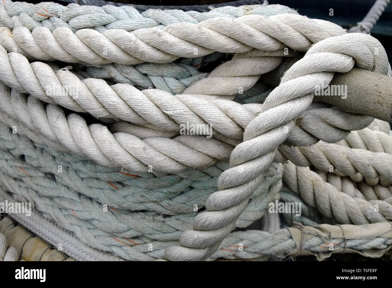 Rope, mooring rope Stock Photo - Alamy