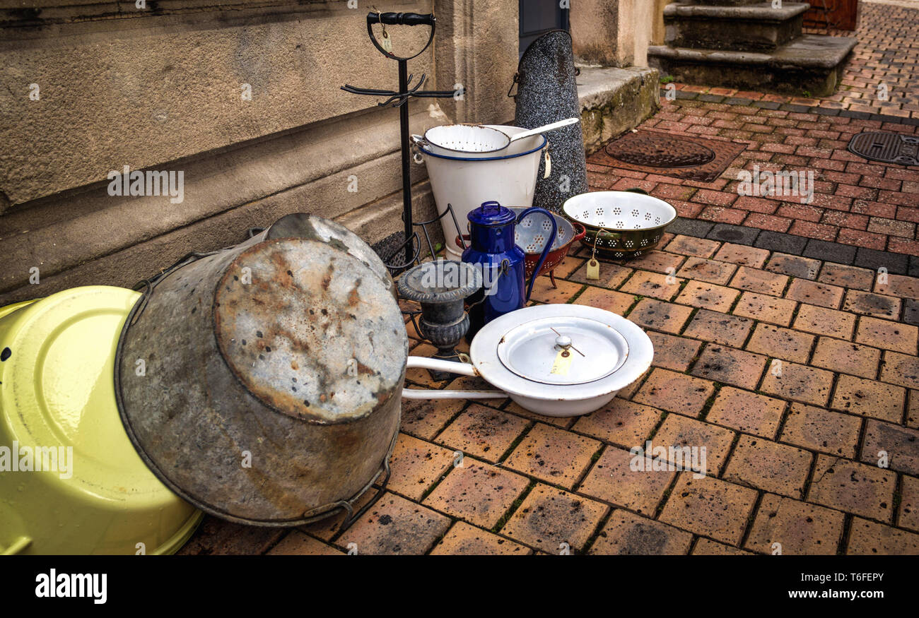 Medieval shop interior hi-res stock photography and images - Alamy