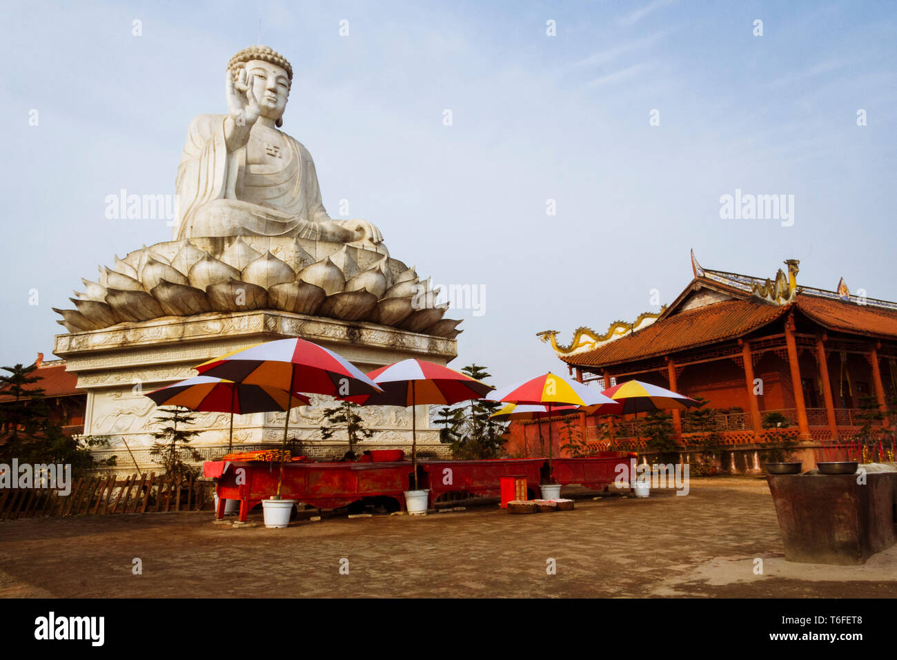 Huanglongxi, Sichuan, China : Large buddha statue at the Great Buddha ...