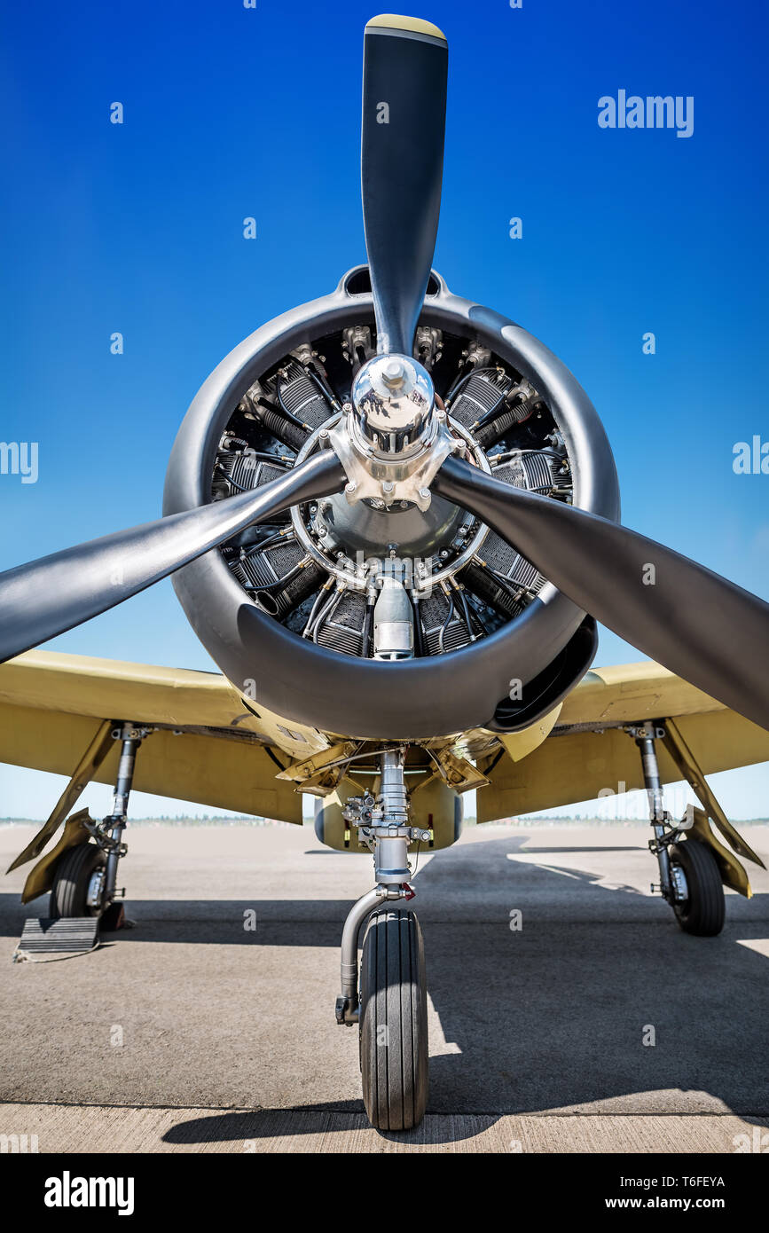 Propeller speed hi-res stock photography and images - Alamy