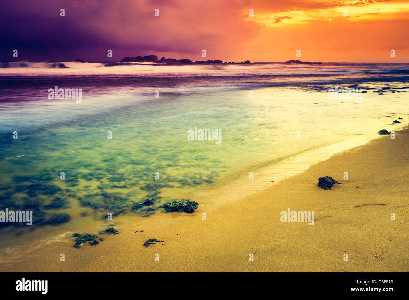 Dawn and sunset landscape sky tour hi-res stock photography and images ...