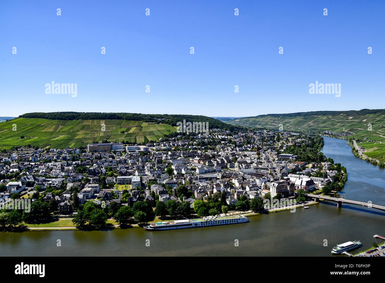 Bernkastel kues moselle bridge hi-res stock photography and images - Alamy