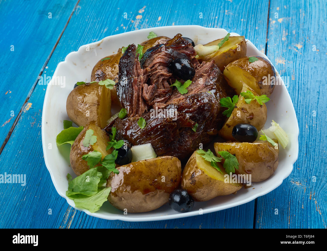 Traditional greek kleftiko hi-res stock photography and images - Alamy