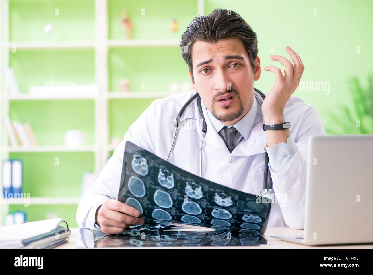 X ray radi hi-res stock photography and images - Alamy