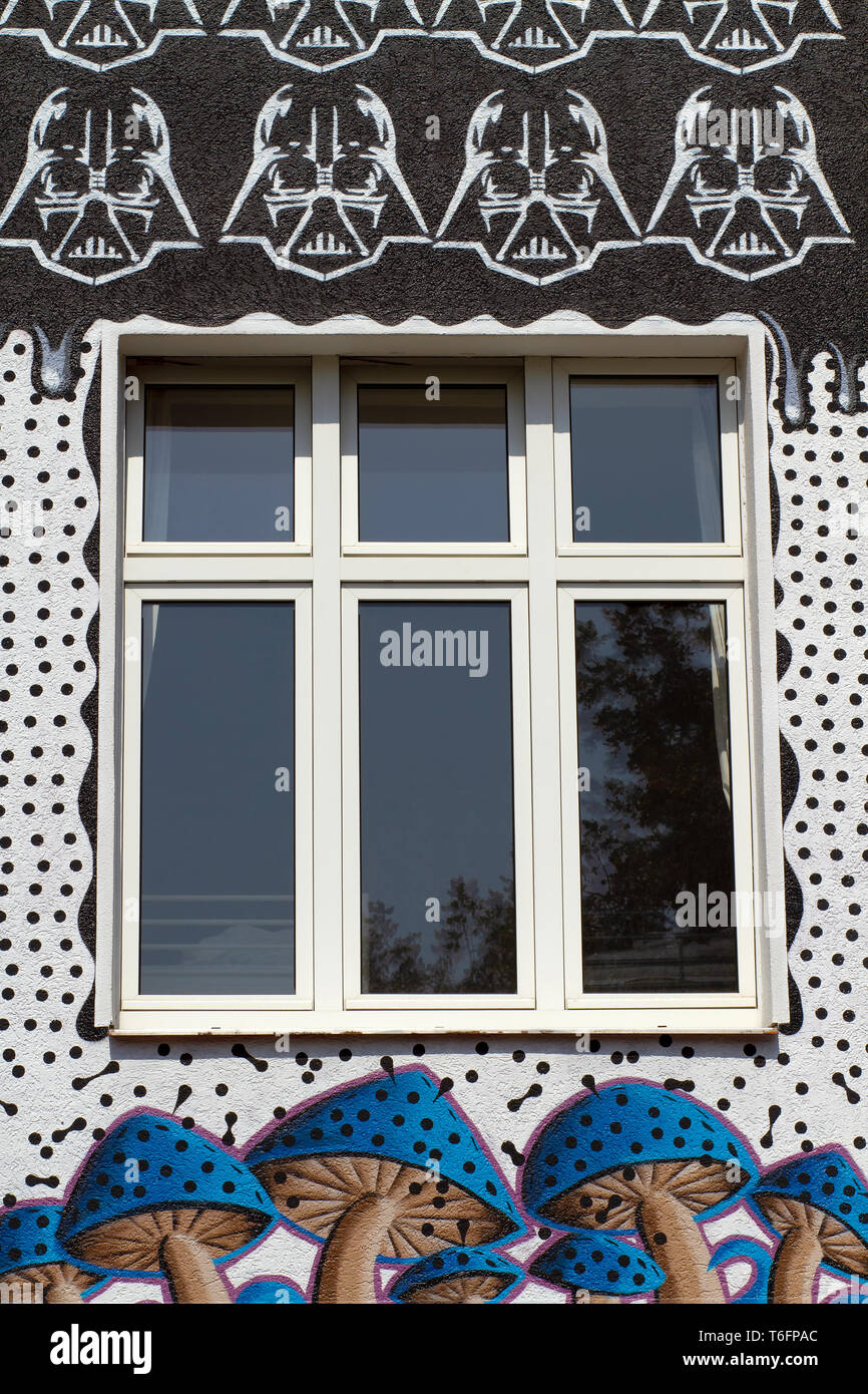 Wall with graffiti and windows germany hi-res stock photography and ...