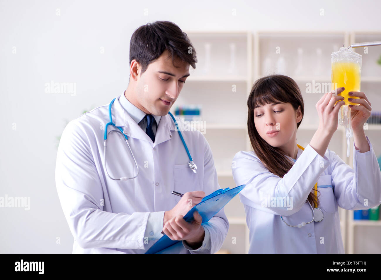 Doctor's bag heart hi-res stock photography and images - Alamy