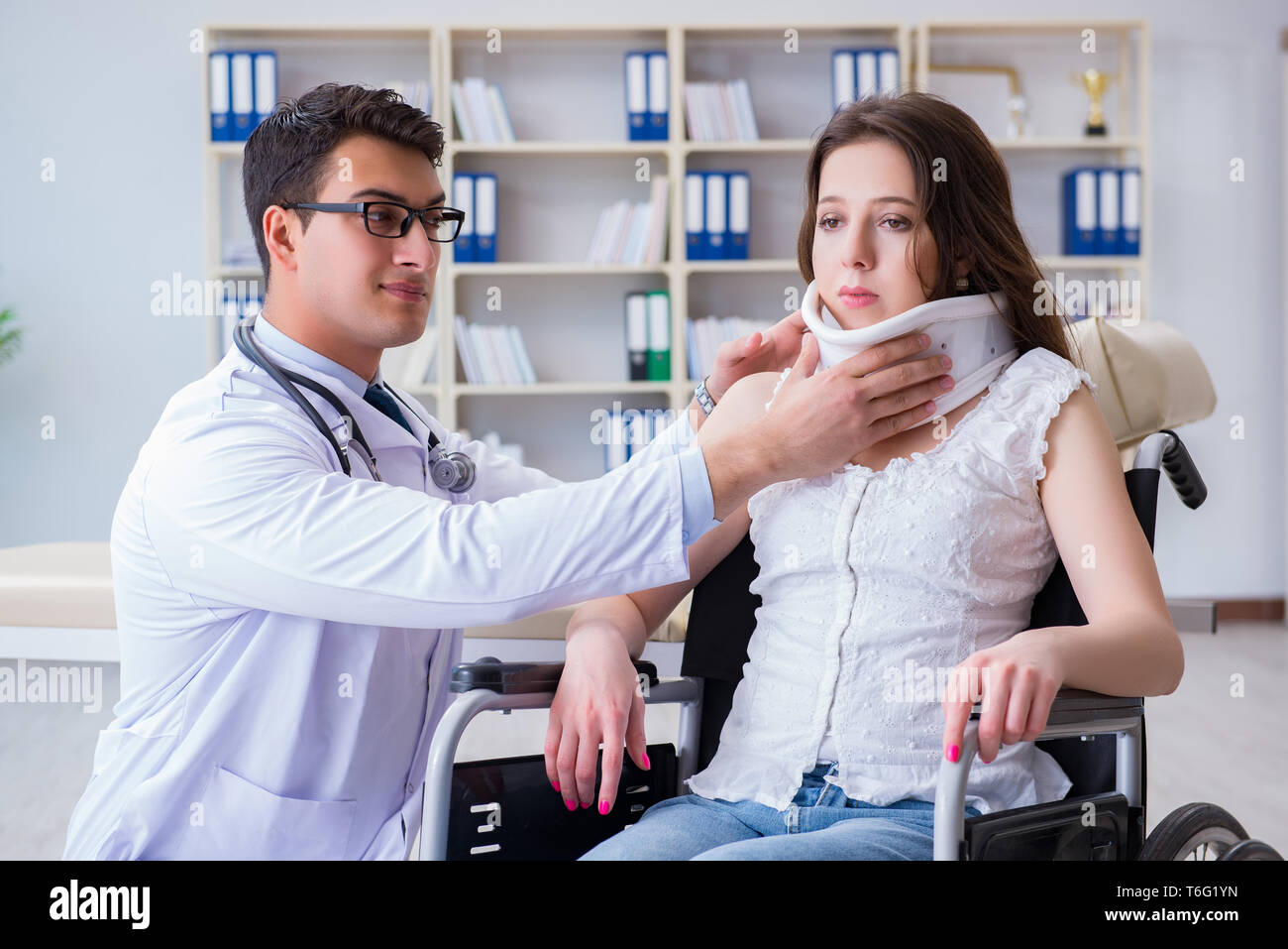 Woman with neck injury visiting doctor for check-up Stock Photo - Alamy