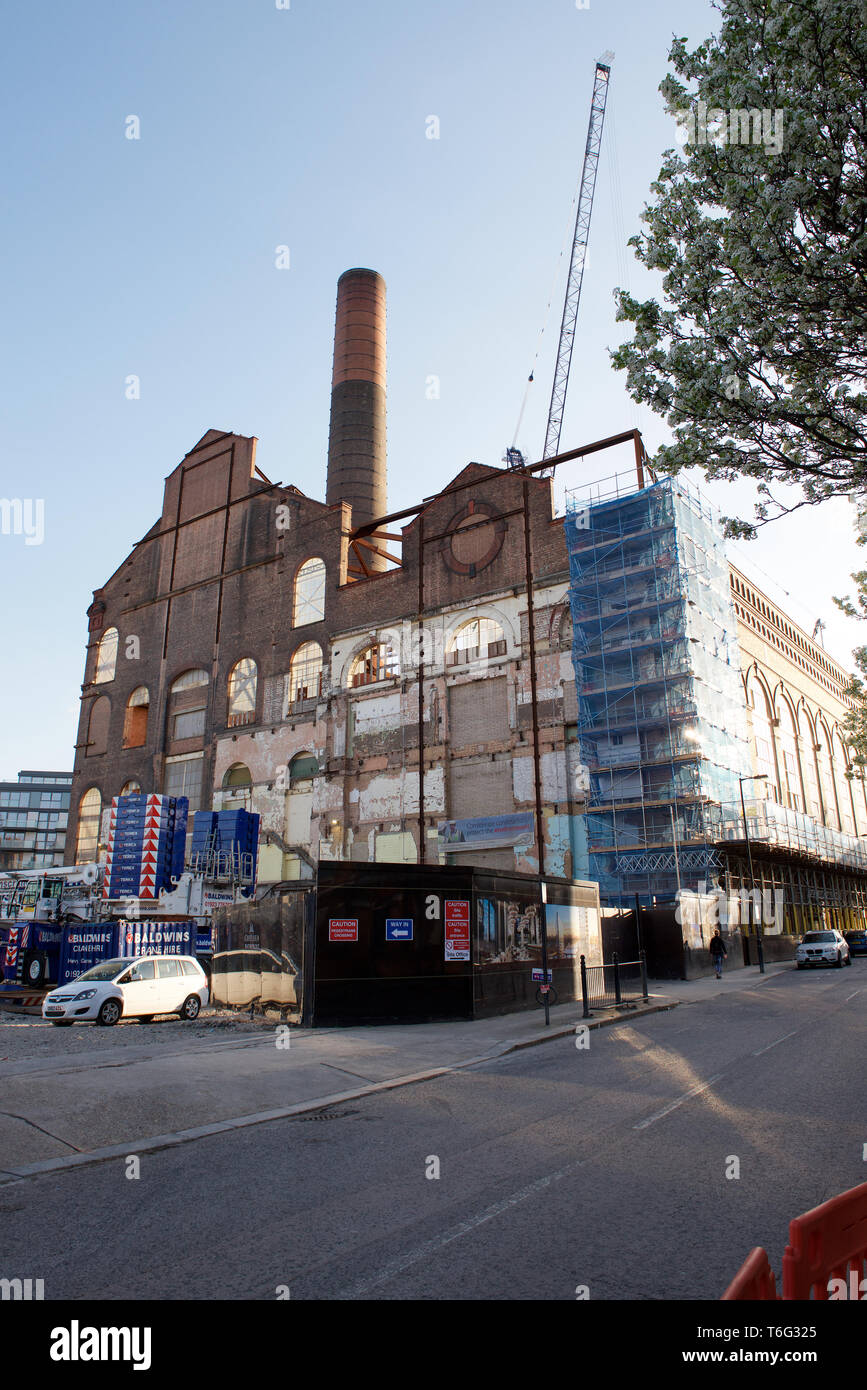 Fulham power station hi-res stock photography and images - Alamy