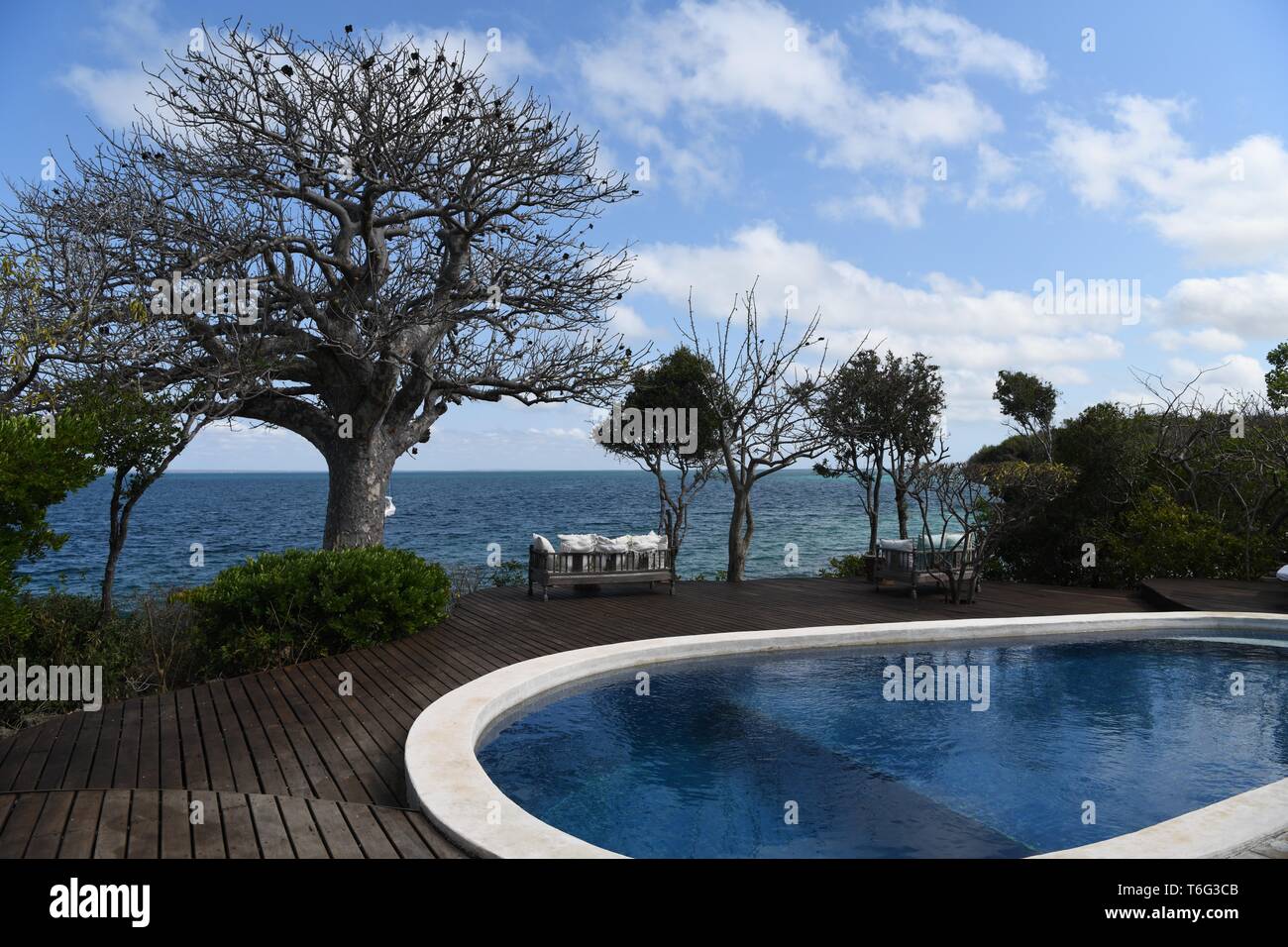 Old Deserted Swimming Pool High Resolution Stock Photography and Images ...