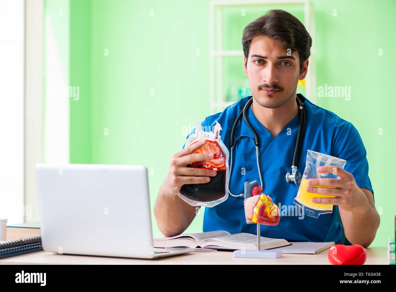 Doctor doing blood analysis in the lab Stock Photo - Alamy