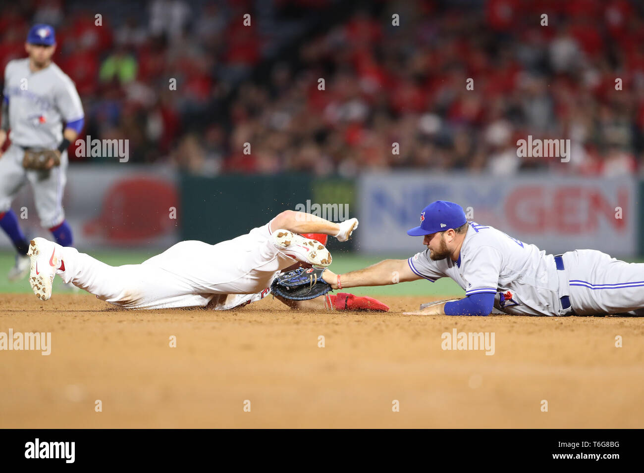 Anaheim stadium the who hi-res stock photography and images - Alamy