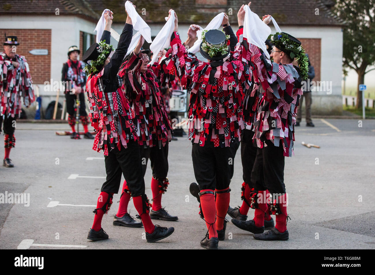 Runnymede, UK. 1st May, 2019. Datchet Border Morris provide a display ...