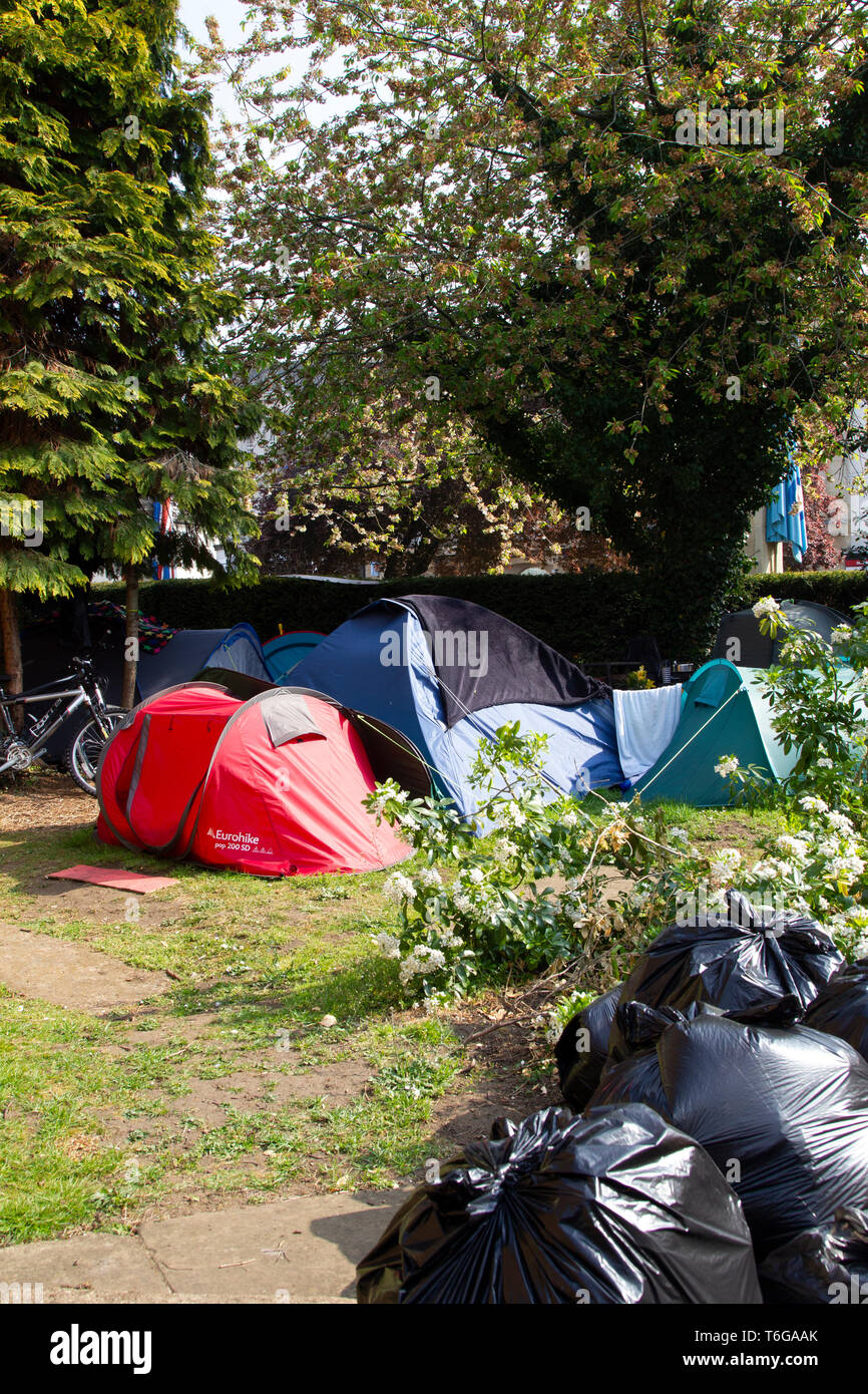 Homeless people live in tents hi-res stock photography and images - Alamy