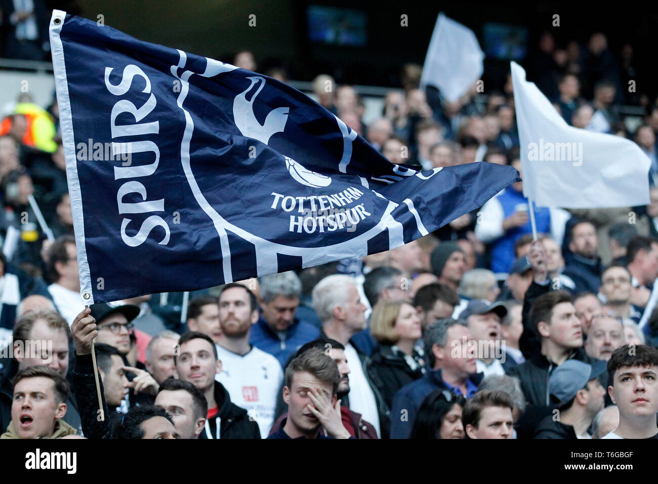 Tottenham hotspur fans hi-res stock photography and images - Alamy