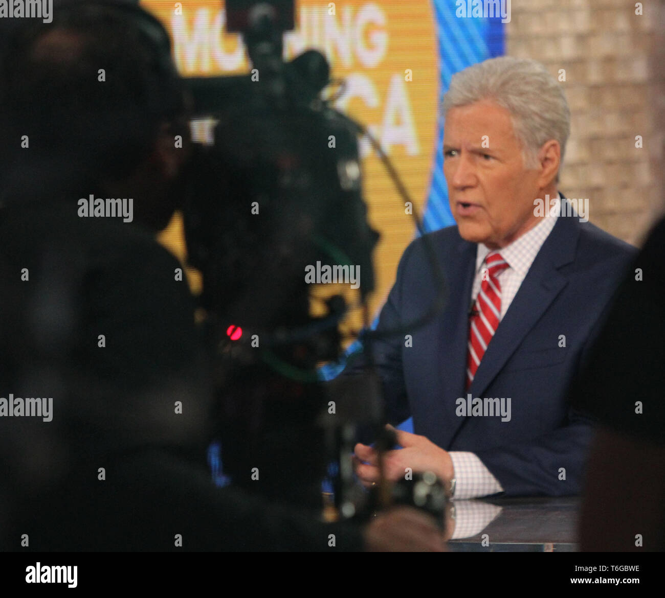 Alex trebek jeopardy hi-res stock photography and images - Alamy