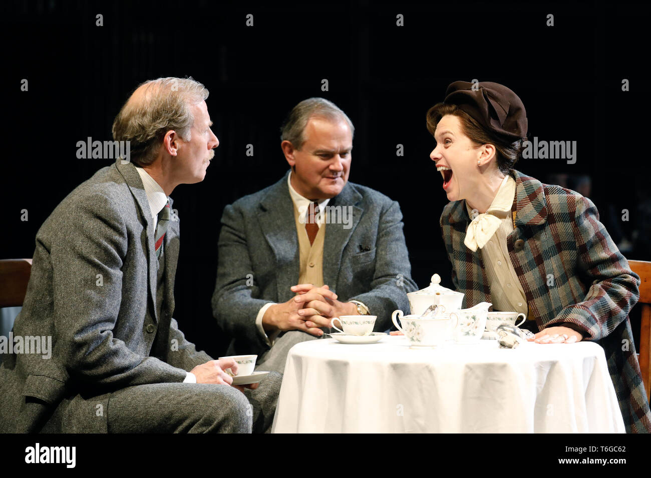 Photocall theatre play actors actress hi-res stock photography and ...