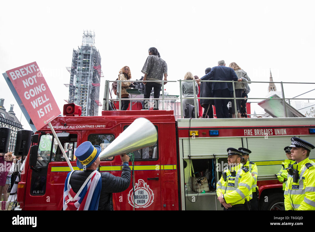 Vote for change bus hi-res stock photography and images - Alamy