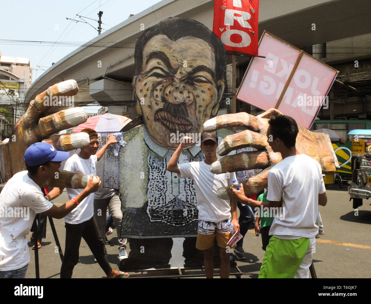 Manila, Philippines. 17th Jan, 2012. A replica of President Rodrigo ...