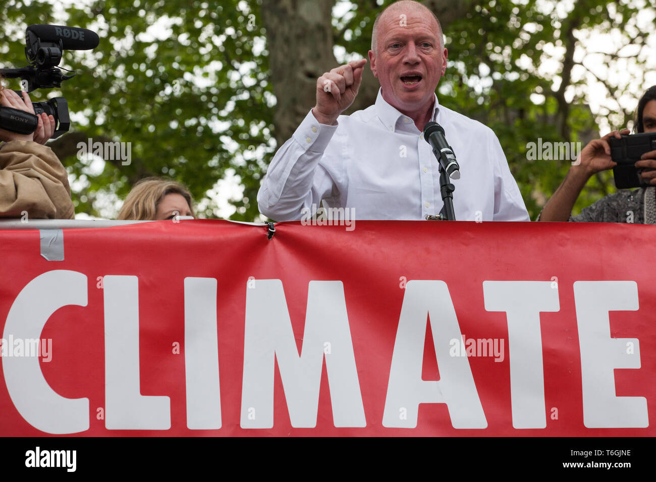 Climate emergency london matt wrack hi-res stock photography and images ...