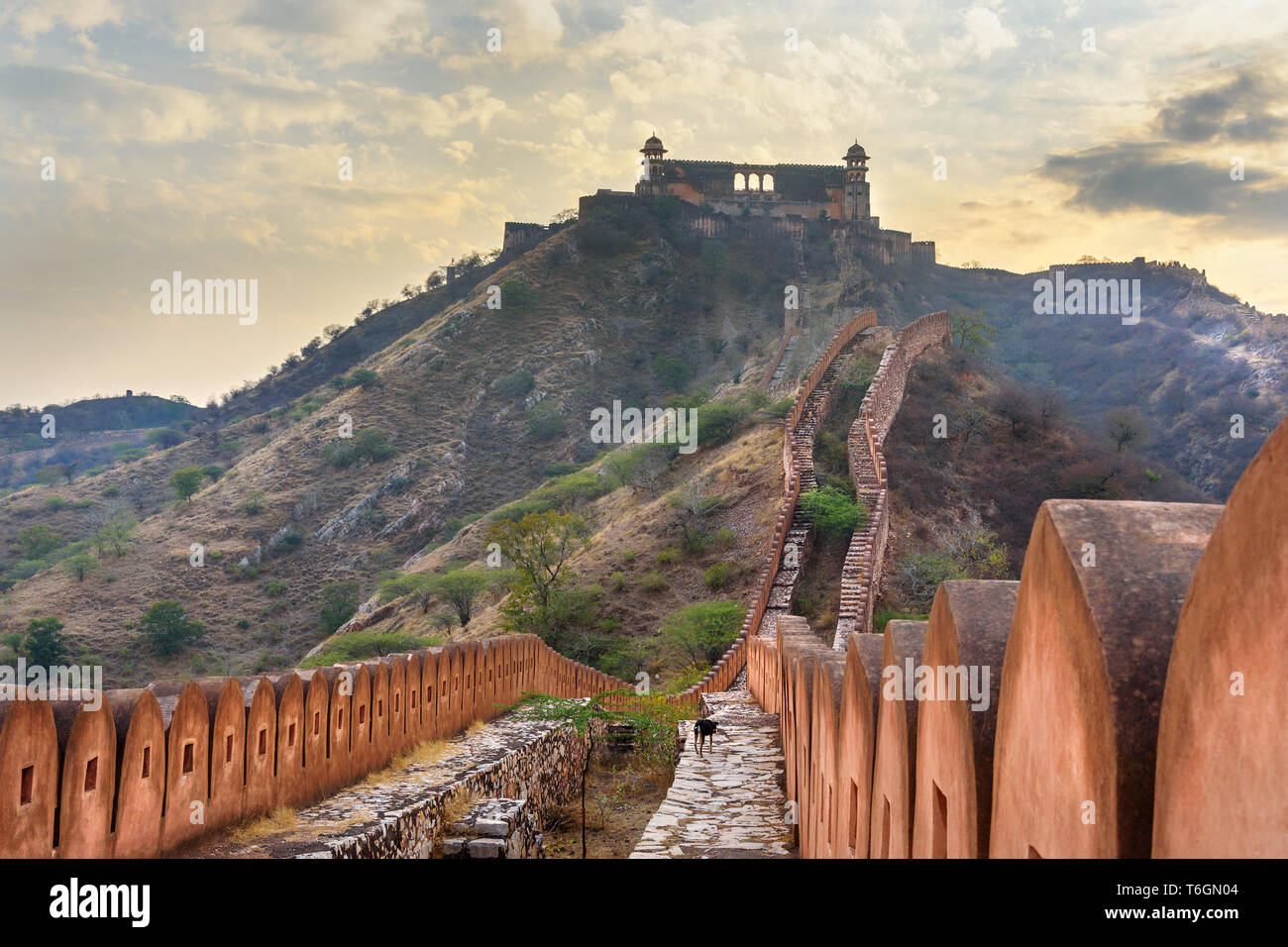 Ancient long wall with towers around Amber Fort, and view of Jaigarh ...