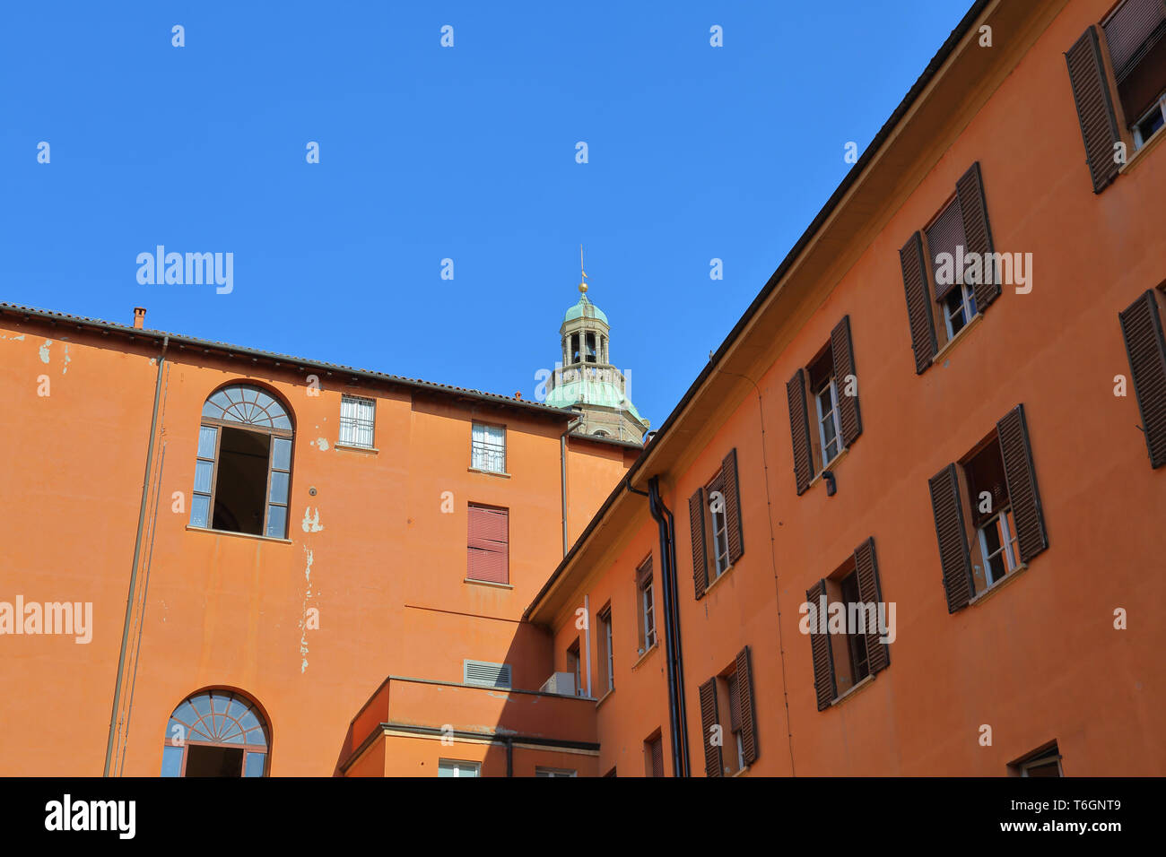 Architecture in bologna hi-res stock photography and images - Alamy