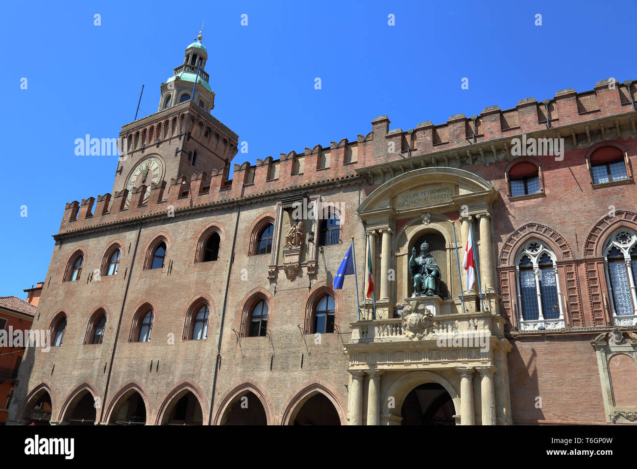 Architecture in bologna hi-res stock photography and images - Alamy