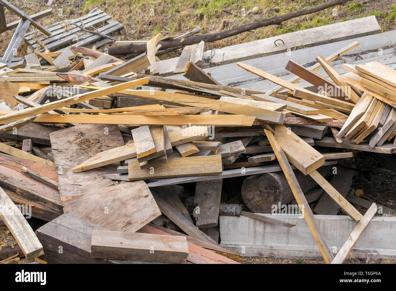 Piled boards hi-res stock photography and images - Alamy