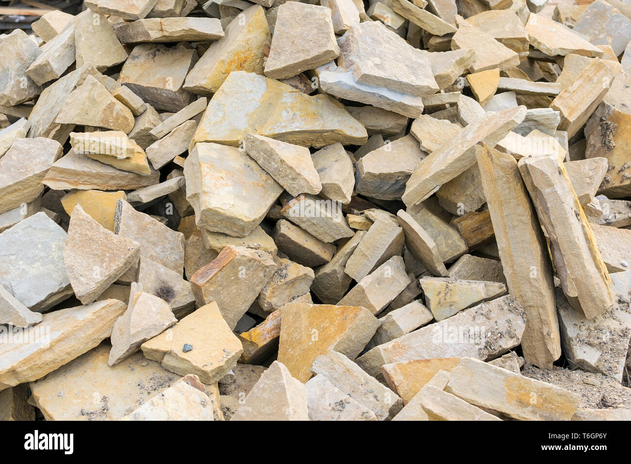 Background, pile, of pieces of roughly broken raw marble stones Stock ...