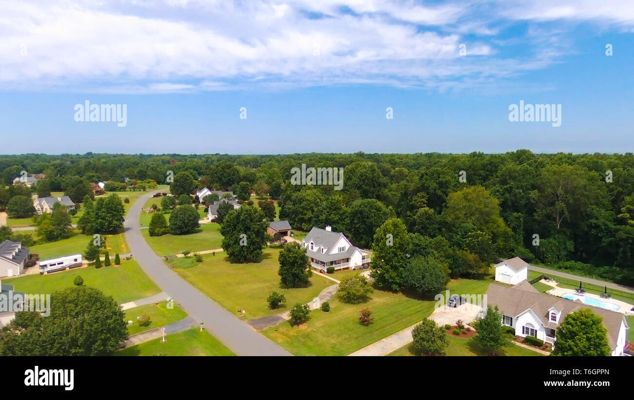 Typical american suburban development hi-res stock photography and ...