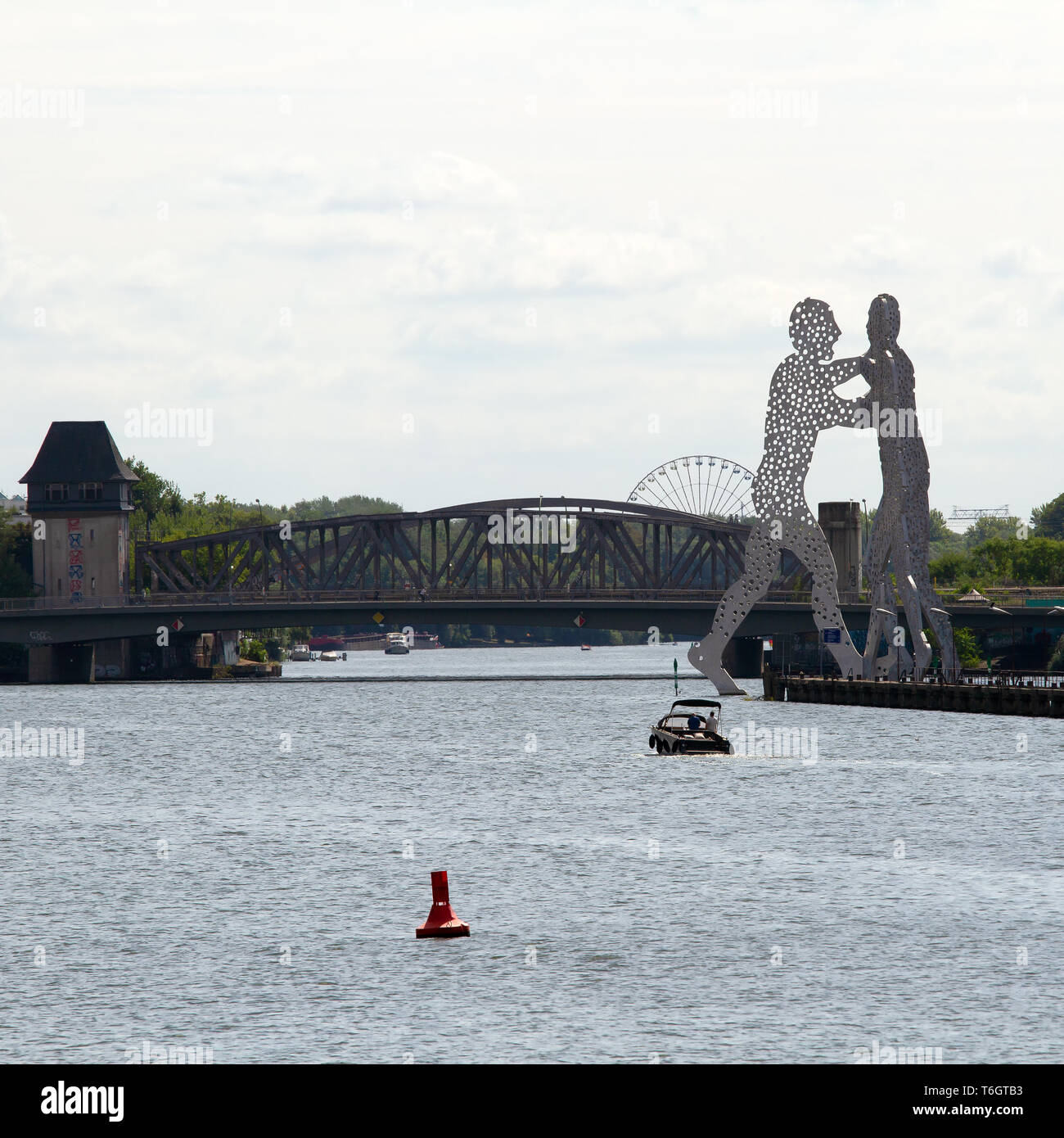 Molecule sculptures hi-res stock photography and images - Alamy