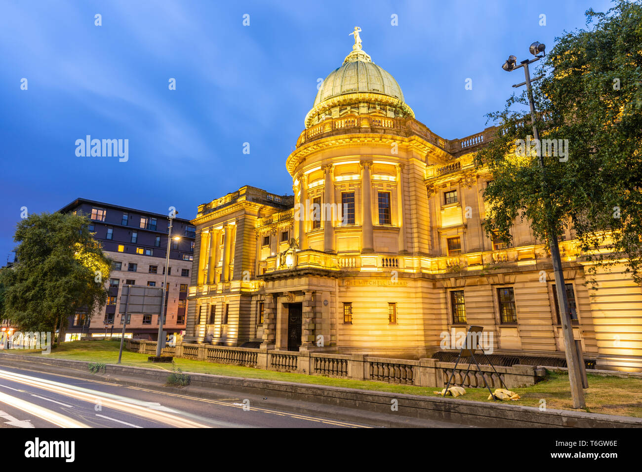Glasgow mitchell library night hi-res stock photography and images - Alamy