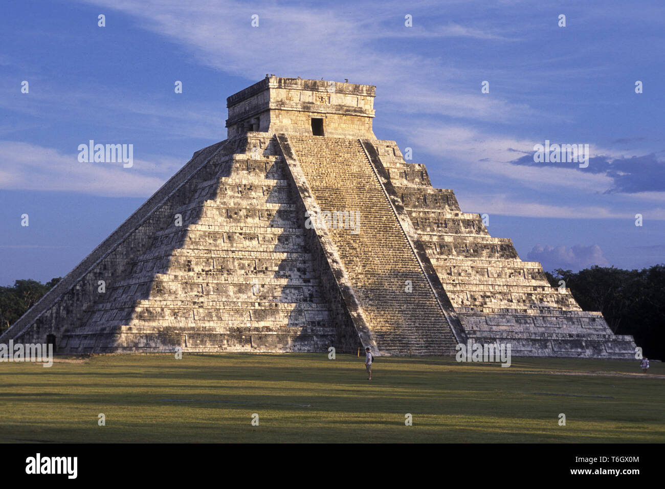 Ruins at chichen itza hi-res stock photography and images - Alamy