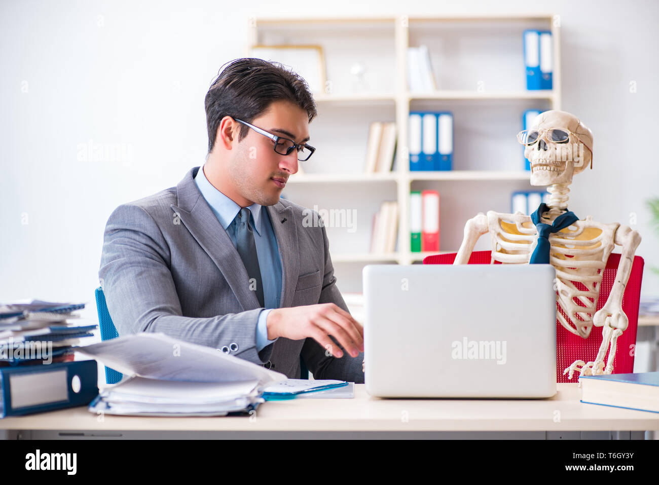 Dead Office Worker Skeleton Stock Photos & Dead Office Worker Skeleton ...
